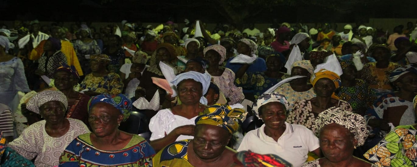 Food Support For Widows And The Less Privileged - Philippo Macedonian ...